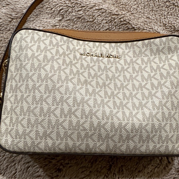 MICHAEL Michael Kors | Bags | Michael Kors Jet Set Crossbody | Poshmark
